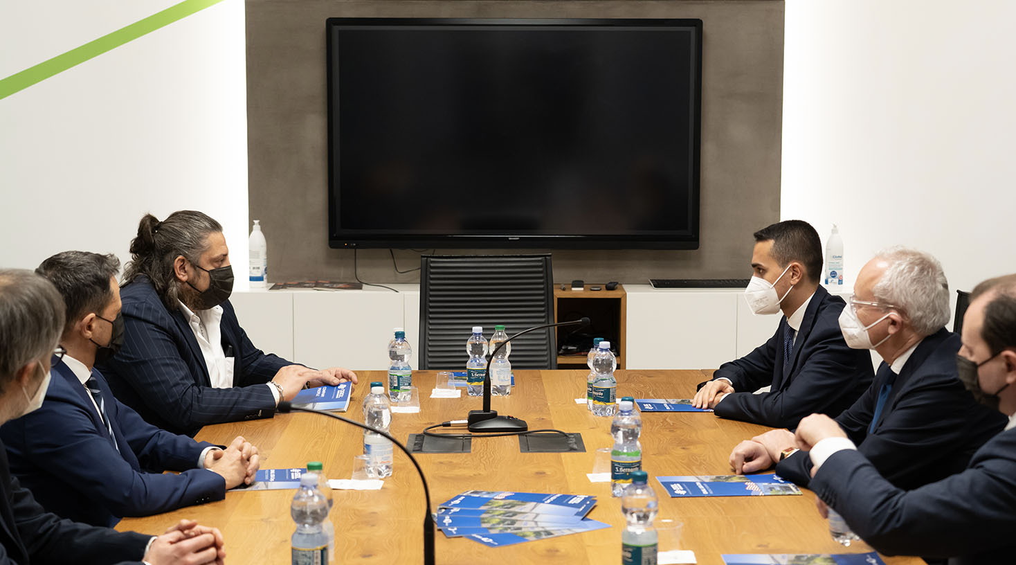 Il Ministro degli Esteri Luigi Di Maio in visita ad OMAL Il Ministro degli Esteri Luigi Di Maio in visita ad OMAL